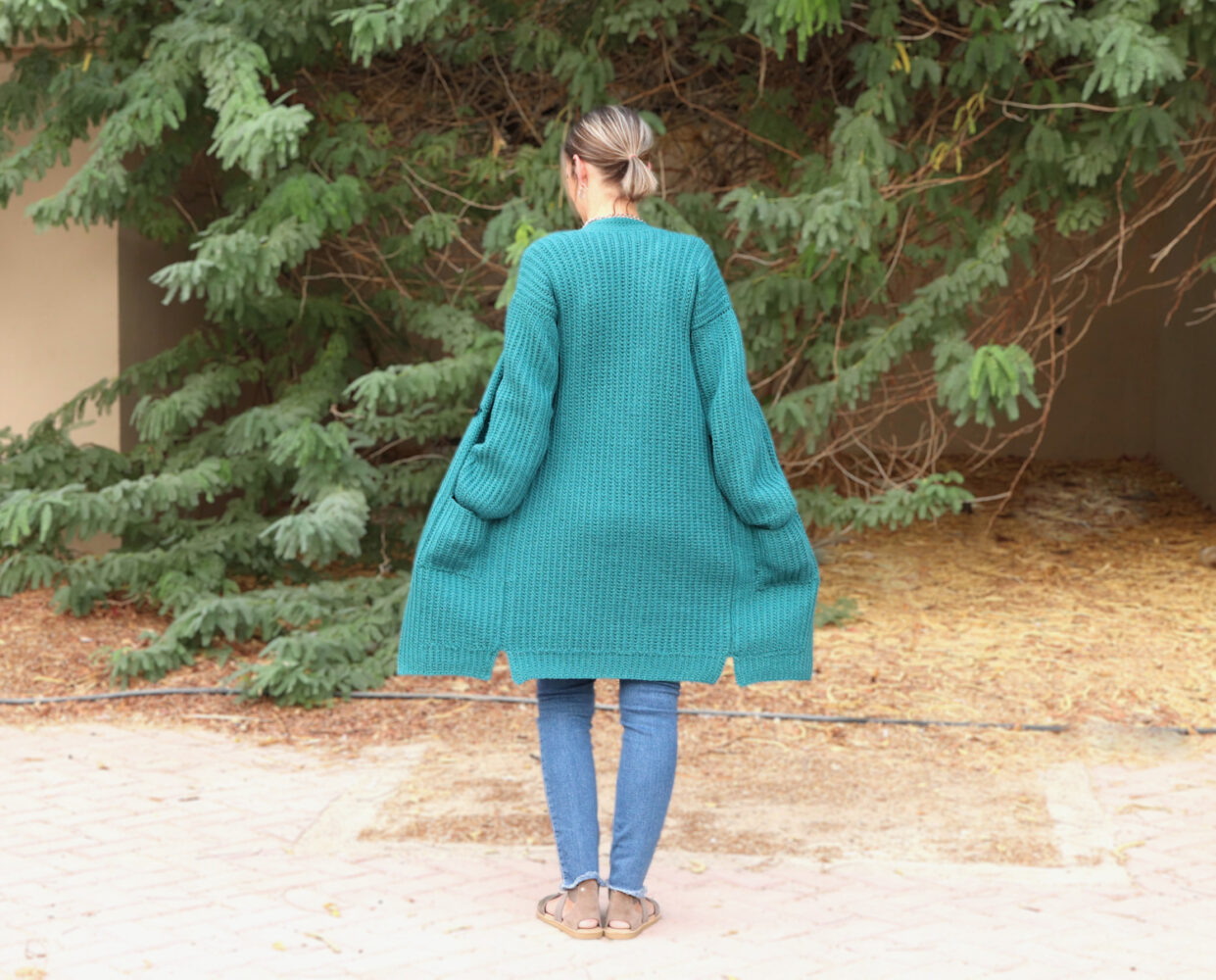Free Crochet Pattern-Ribbed Crochet Cardigan with Pockets - Yarn Craftee
